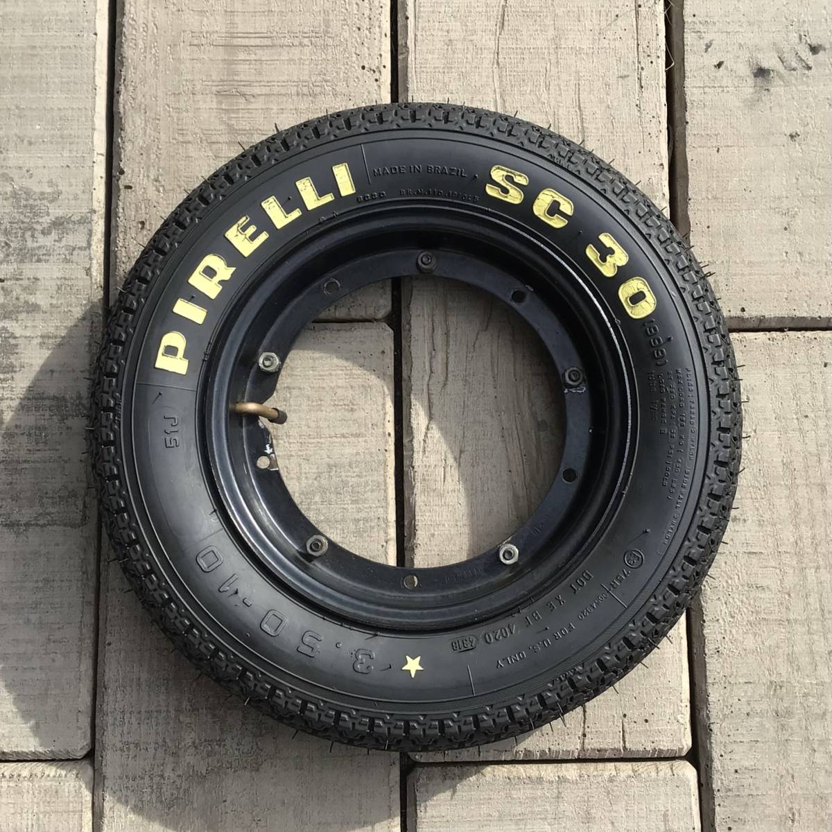 ベスパ P PX 用 ホイール 黒 ピレリ SC30 3.50-10 品付き スペア タイヤ VESPA PIRELLI ビンテージ オールド ...