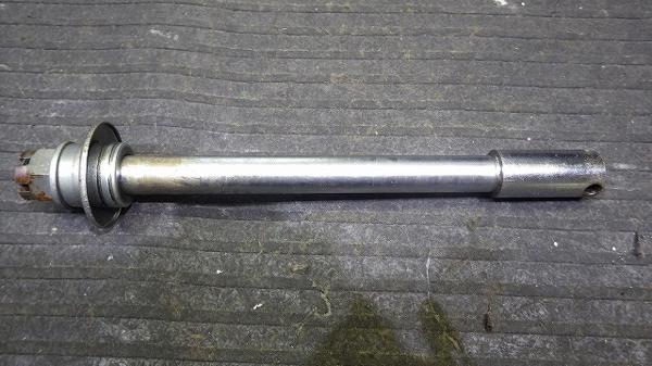 ヤマハ SR400 1JR フロントアクスルシャフト Y114-40(アクスルシャフト)｜売買されたオークション情報、yahooの商品情報を ...