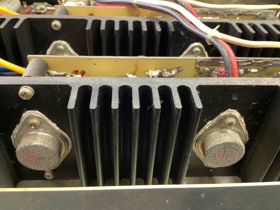 自作 トランジスタアンプ TANGO製PB-80S電源トランス TOSHIBA製2SA663/2SC793トランジスタ搭載 寸法≒W385× ...