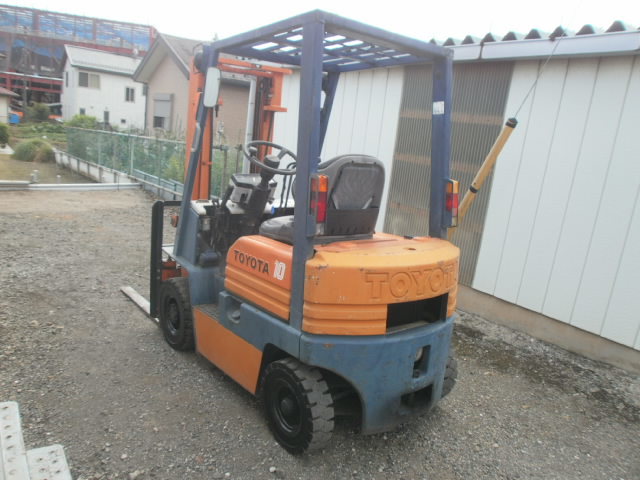 トヨタ ガソリン エンジン フォークリフト タイヤ付 5FGL10 1.0t 2段 3m 3000mm 5FG(建設機械、重機)｜売買された ...