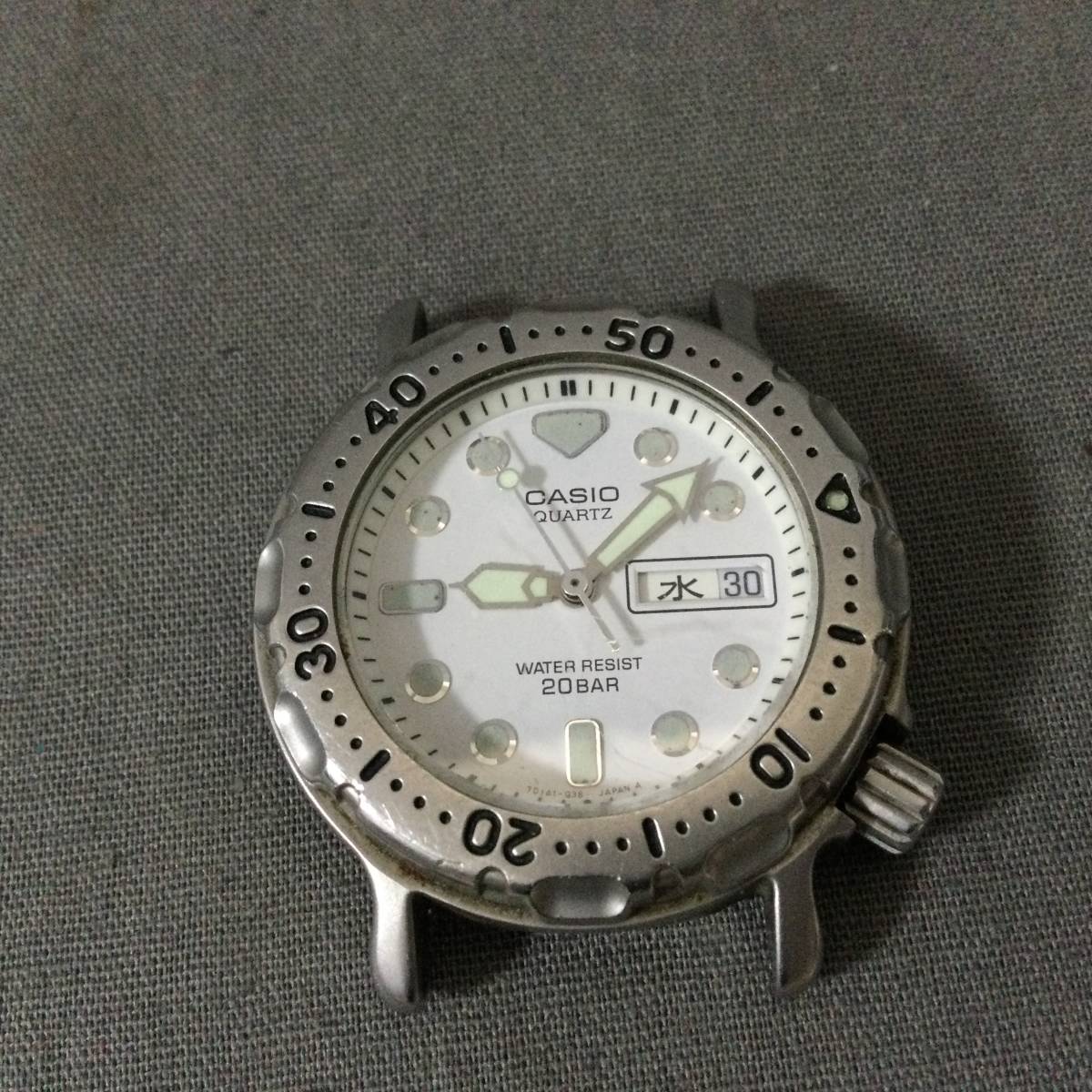 $ 9/22 215808 CASIO QUARTZ MD-704C 不動 メンズ 腕時計 カシオ(その他)｜売買されたオークション情報、yahooの商品情報をアーカイブ公開 - オークファン ...