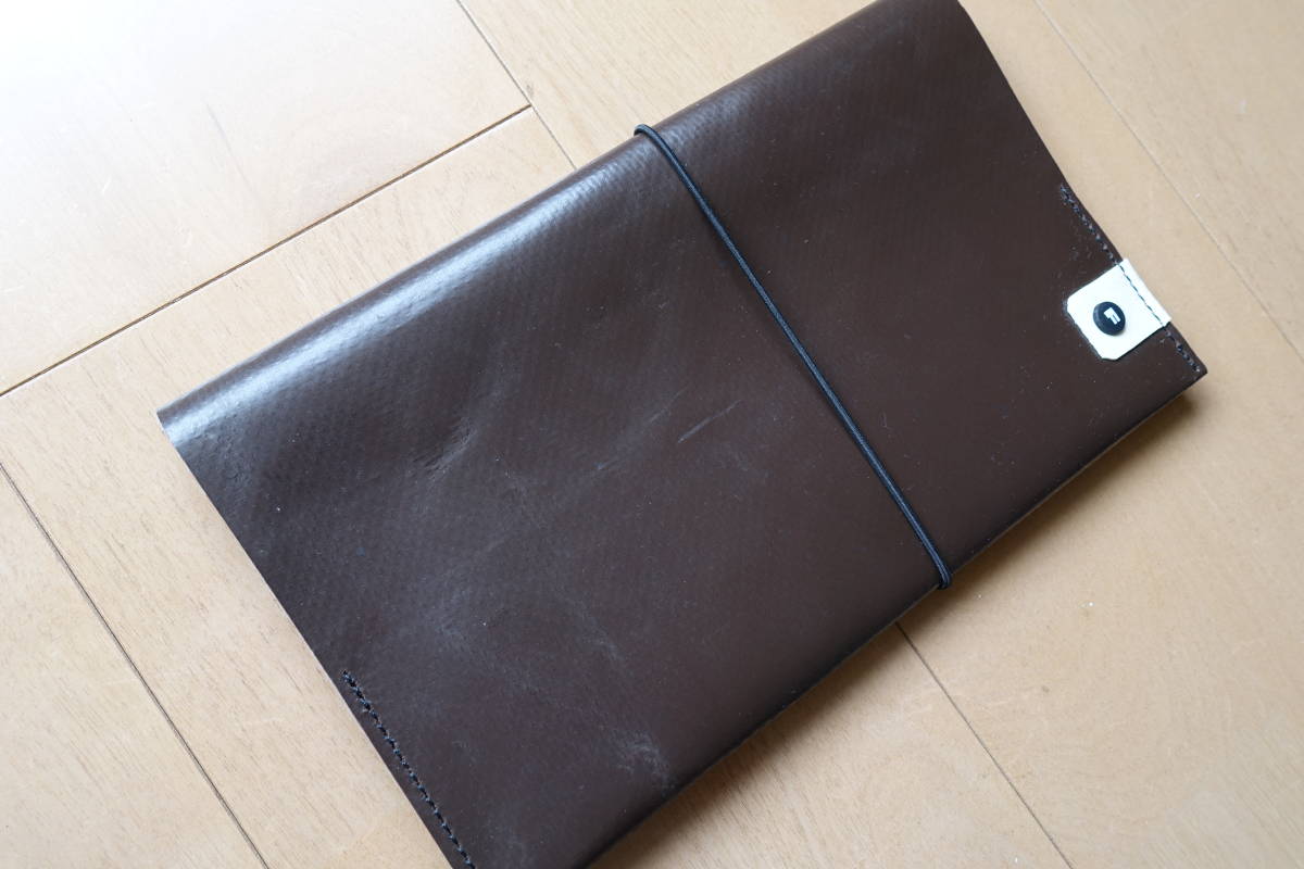 FREITAG F242 STU ミディアム ジャーナル手帳 こげ茶(その他)｜売買されたオークション情報、yahooの商品情報をアーカイブ ...