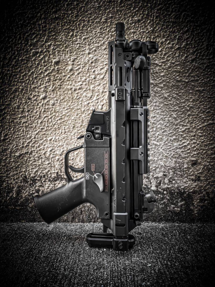 VFC UMAREX HK MP5K PDW GEN2 GBBR 正規ライセンスJP版 外装カスタム品 予備マガジン4本 他付属品多数有り ...