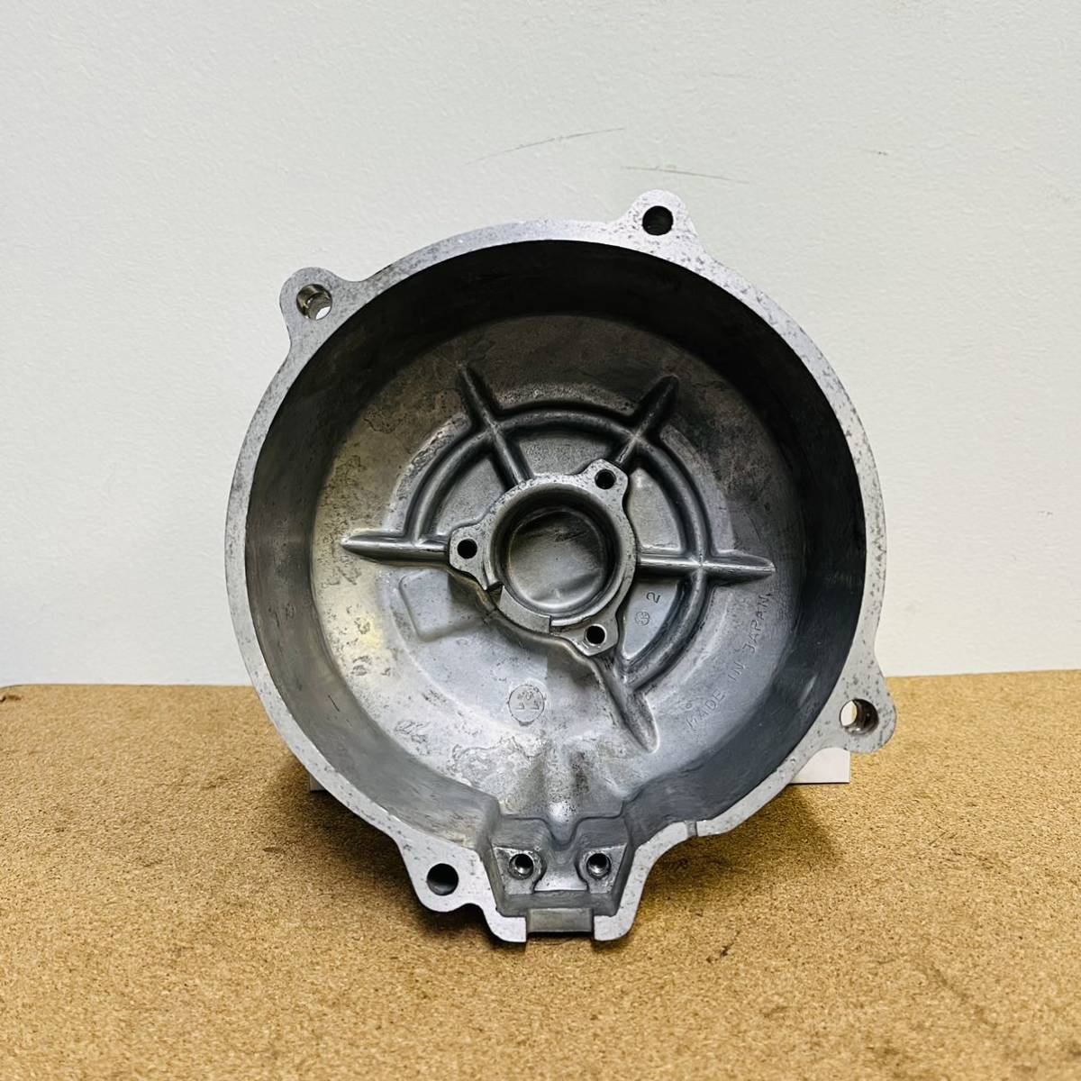 廃盤 Z400FX ジェネレーターカバー 新古 / 純正 14031-1014 検索用 E1 E2 E3 E4 E4A E4B KZ Z400J Z500 550 ゼネレータ エンジンカバー ...