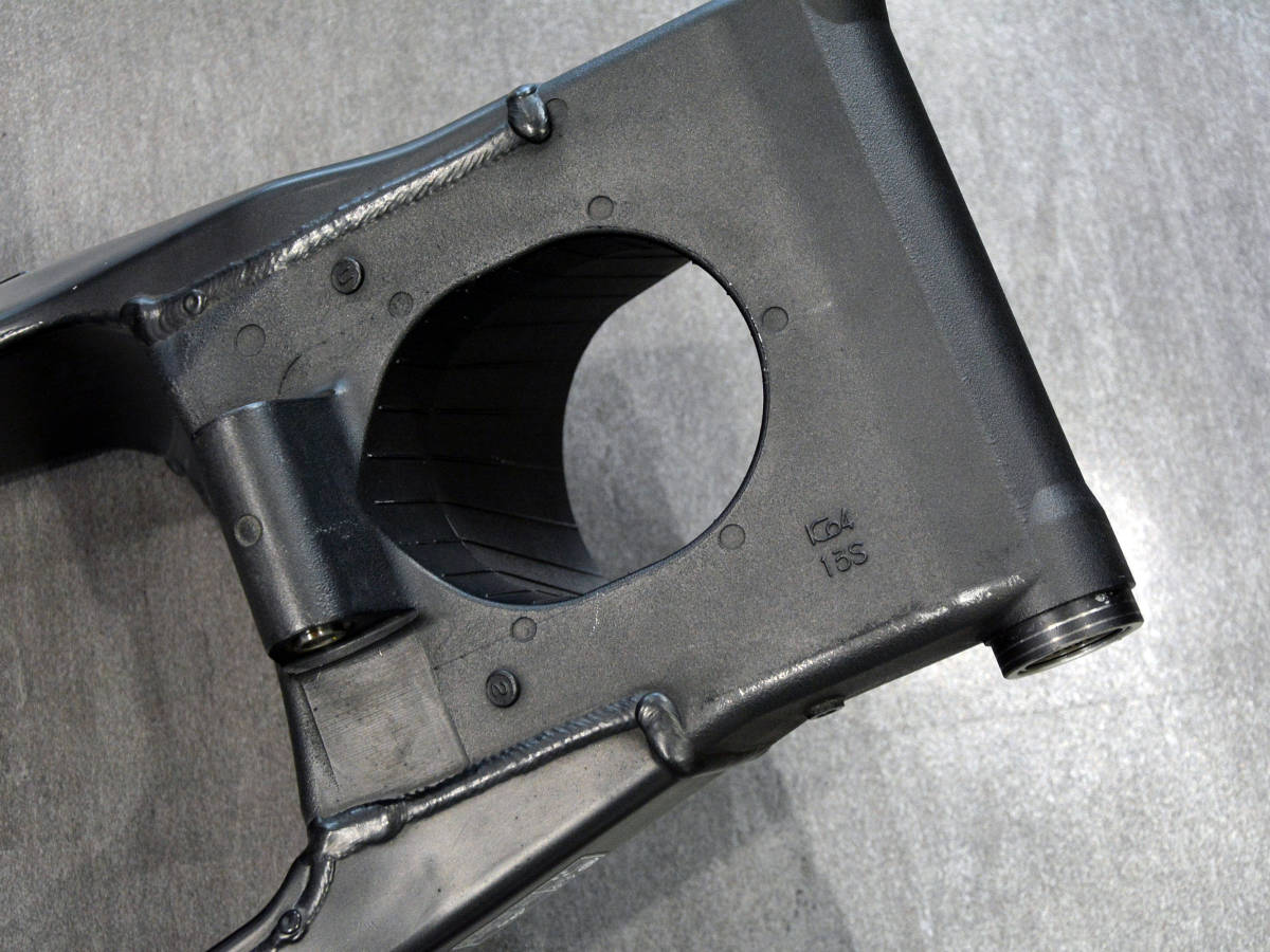 2017-23 YZF-R6 BN6 スイングアーム BN6-22110-00 リアアームコンプリート(ヤマハ用)｜売買されたオークション情報 ...