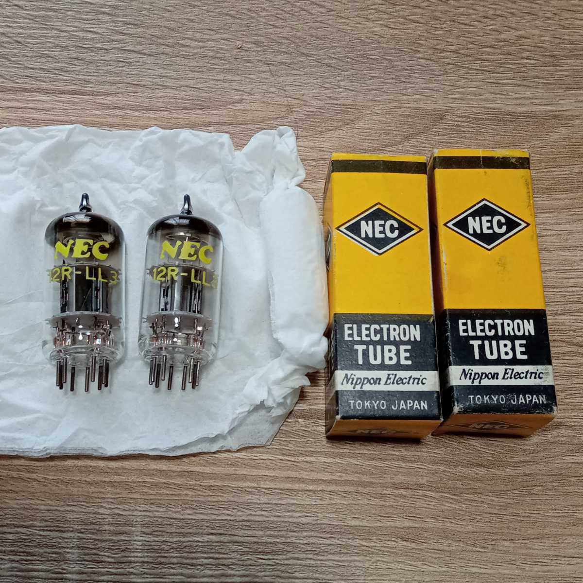 NEC 12R-LL3 真空管 12AZ7 12AT7 ブラックプレート ②(真空管)｜売買されたオークション情報、yahooの商品情報を ...