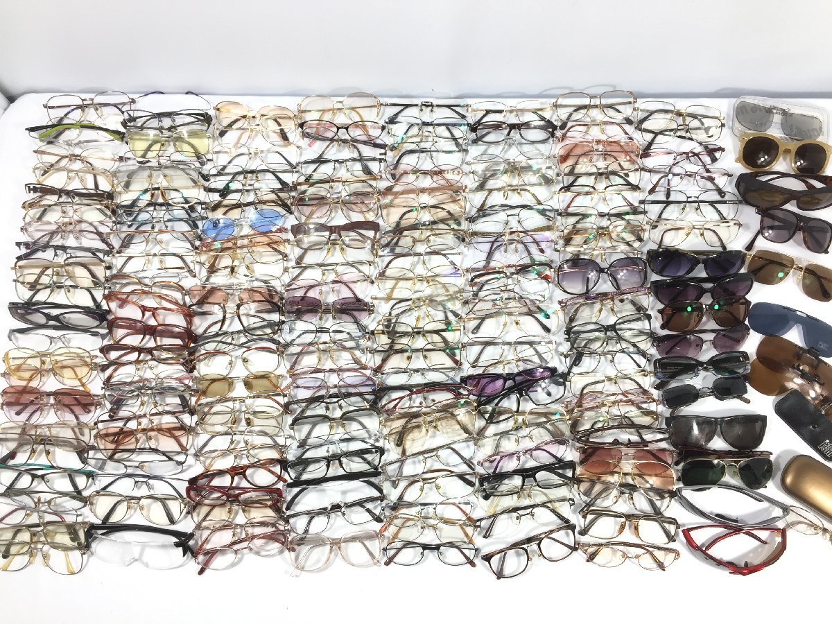 老眼鏡 メガネ サングラス フレーム まとめ売り 200点 GUCCI 他 ジャンク品 TH2.059(フルリム)｜売買されたオークション情報、yahooの商品情報をアーカイブ公開 ...