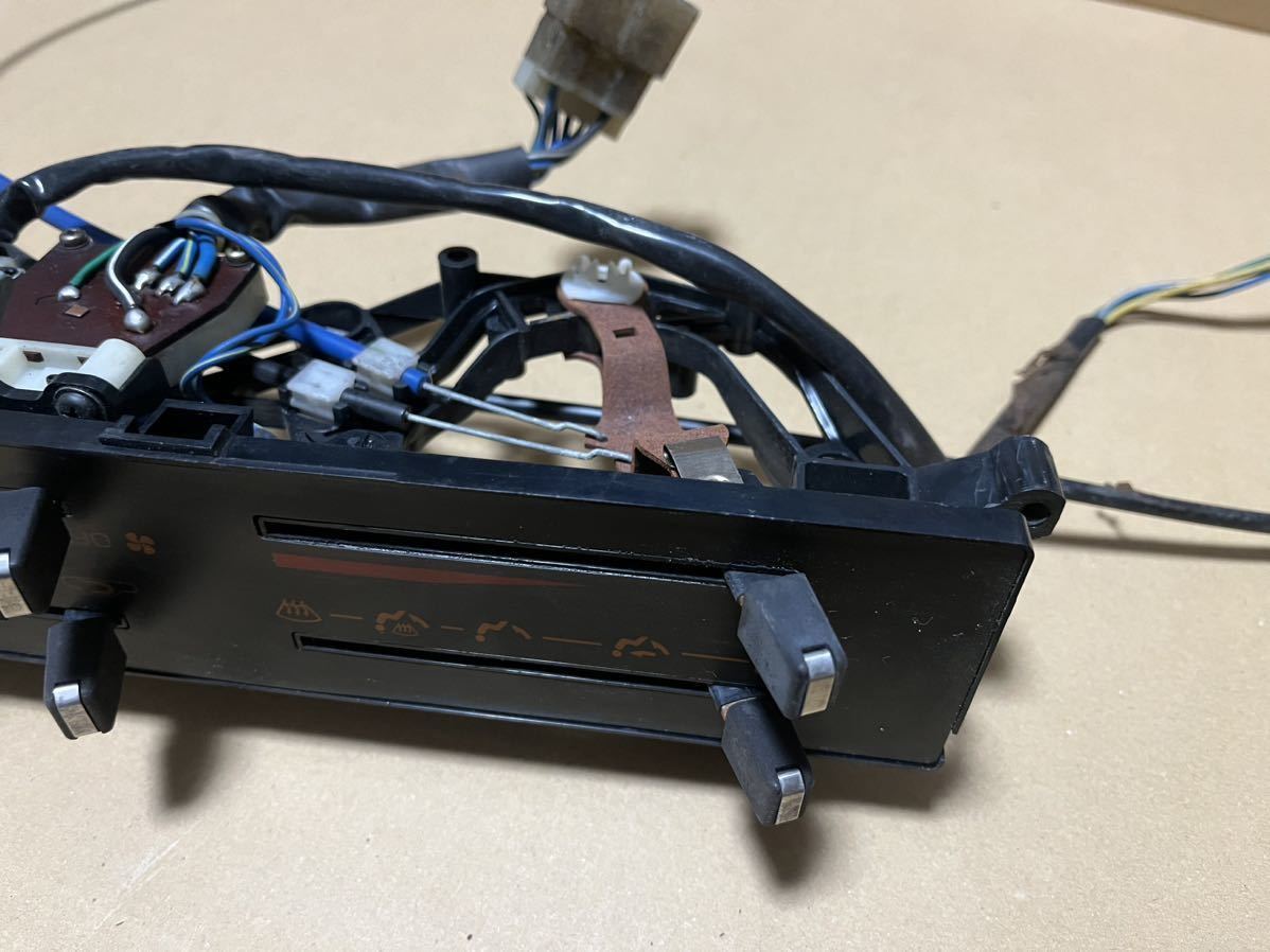 AE86 エアコンパネル 内装 ヒーター スイッチ(トヨタ用)｜売買されたオークション情報、yahooの商品情報をアーカイブ公開 ...