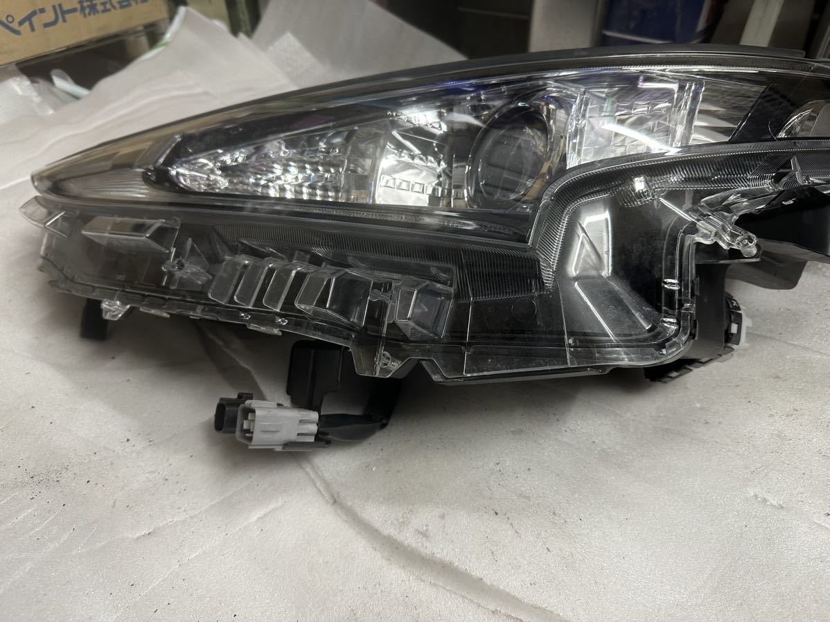 トヨタ エスティマ ACR50後期 LED 左 ヘッドライト ASSY 81106－28G21(ヘッドライト)｜売買されたオークション情報 ...