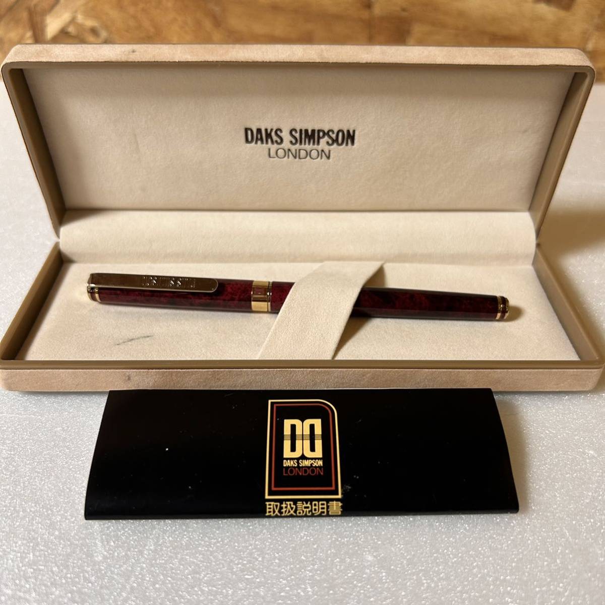 超 万年筆 DAKS SIMPSON LONDON 14K 刻印 箱付き 筆記用具 高級 品(万年筆一般)｜売買されたオークション情報、yahooの商品情報をアーカイブ公開 - オークファン ...