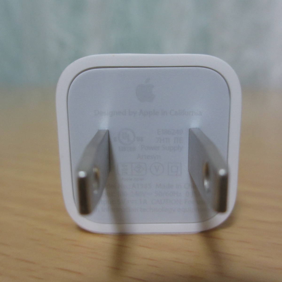Apple 純正品 iPhone iPod 5W 電源アダプタ A1385 USB ACアダプタ 充電器 付属品 ACアダプター プラグ(AC ...