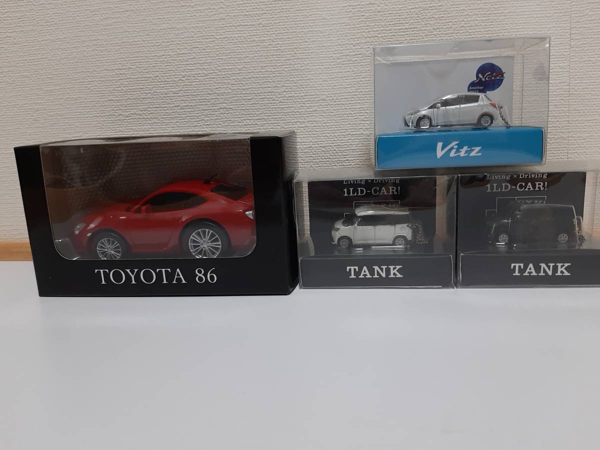 ミニカー TOYOTA トヨタ 86 プルバックカーとVitz TANK 合計4台(乗用車)｜売買されたオークション情報、yahooの商品情報 ...