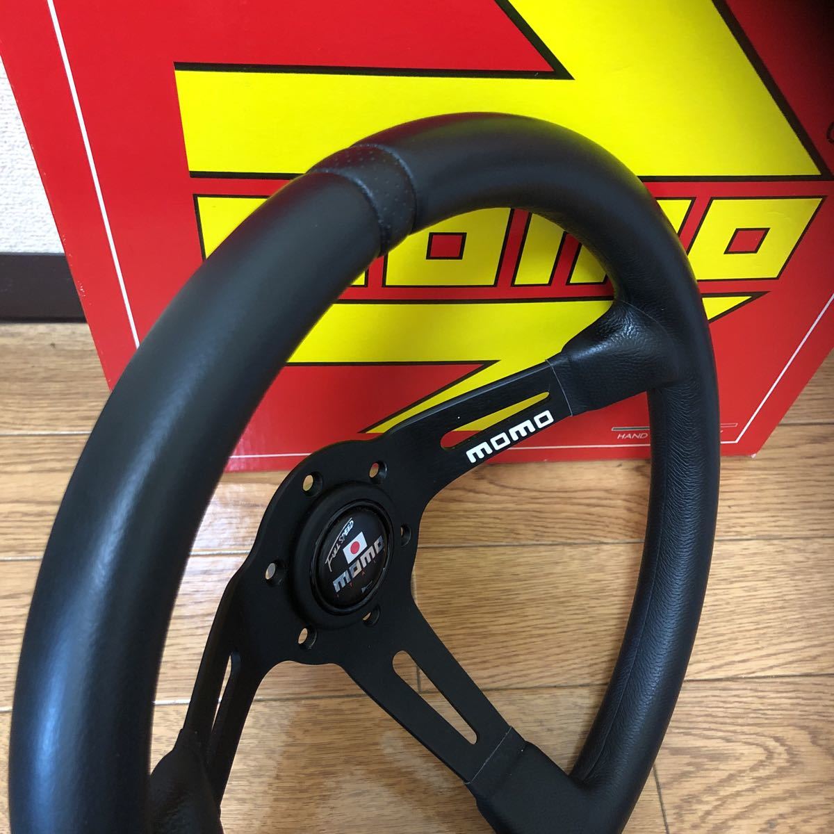 1円スタート MOMO FULLSPEED モモフルスピード 33NERO レザーステアリング(ステアリング、ハンドル本体)｜売買されたオークション情報、yahooの商品情報をアーカイブ公開 ...