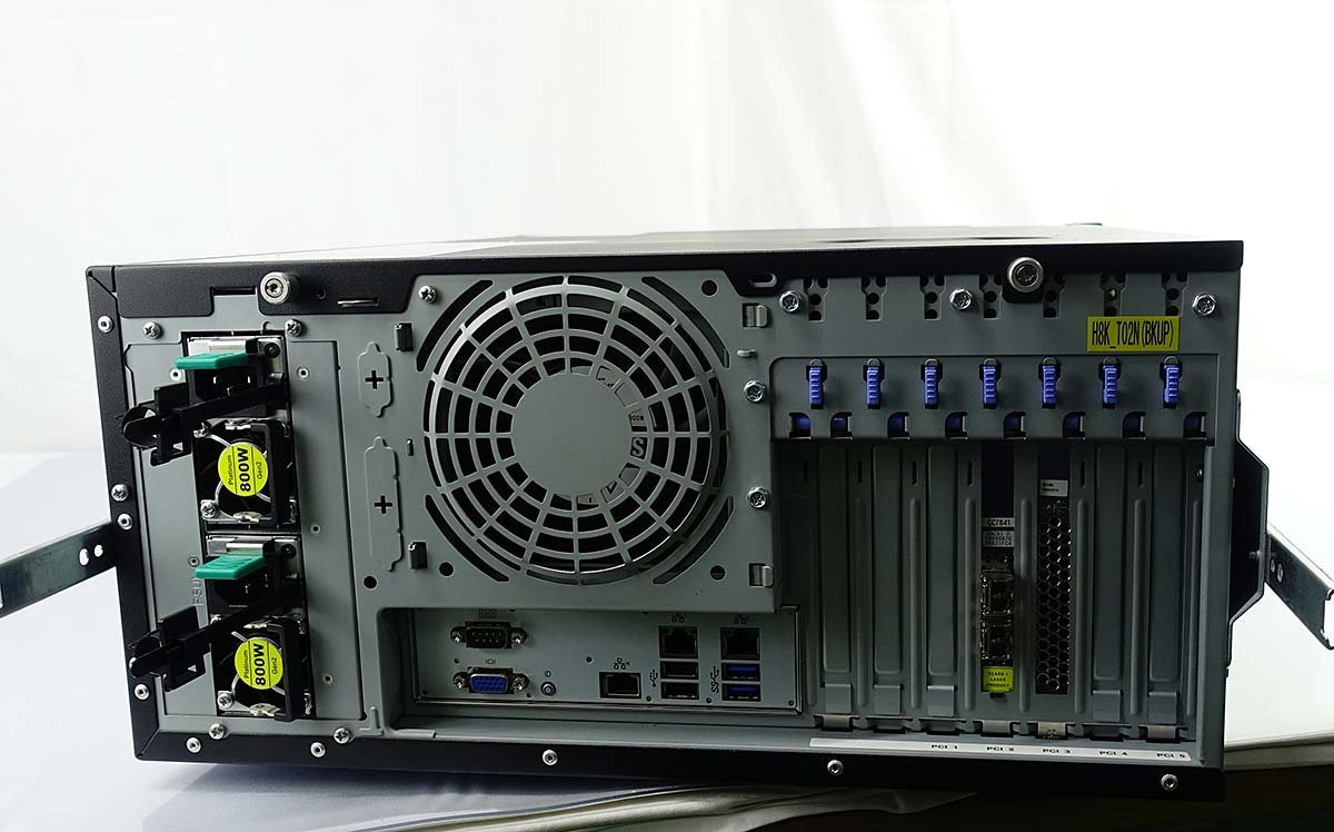 総HDD8.4TB OS無 HITACHI HA8000/TS20 GUFT22AN-DANADR0/Xeon E5-2603 v4/メモリ16GB/HDD1.2TBx7 SAS/デスク ...