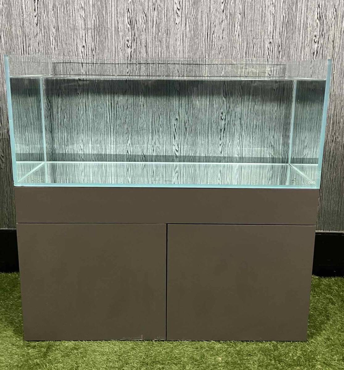 発送不可引き取り限定 ADAガラス水槽W1200×d500×h500と専用キャビネットh700 欠けありますが水漏れ無し確認しています(120cm～)｜売買されたオークション情報、yahooの ...