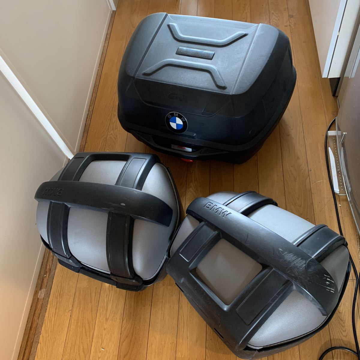 f800st BMW トップケース 純正パニアケース(パニアケース)｜売買されたオークション情報、yahooの商品情報をアーカイブ公開 ...