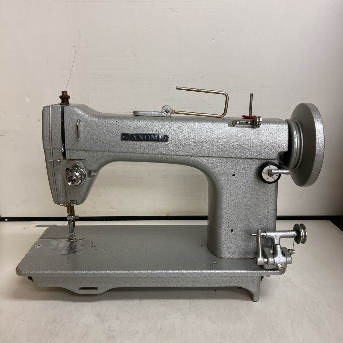 R237 JANOME MODEL 766 工業用/職業用ミシン/ジャノメミシン 本体のみ ジャンク品(ジャノメ)｜売買されたオークション情報 ...