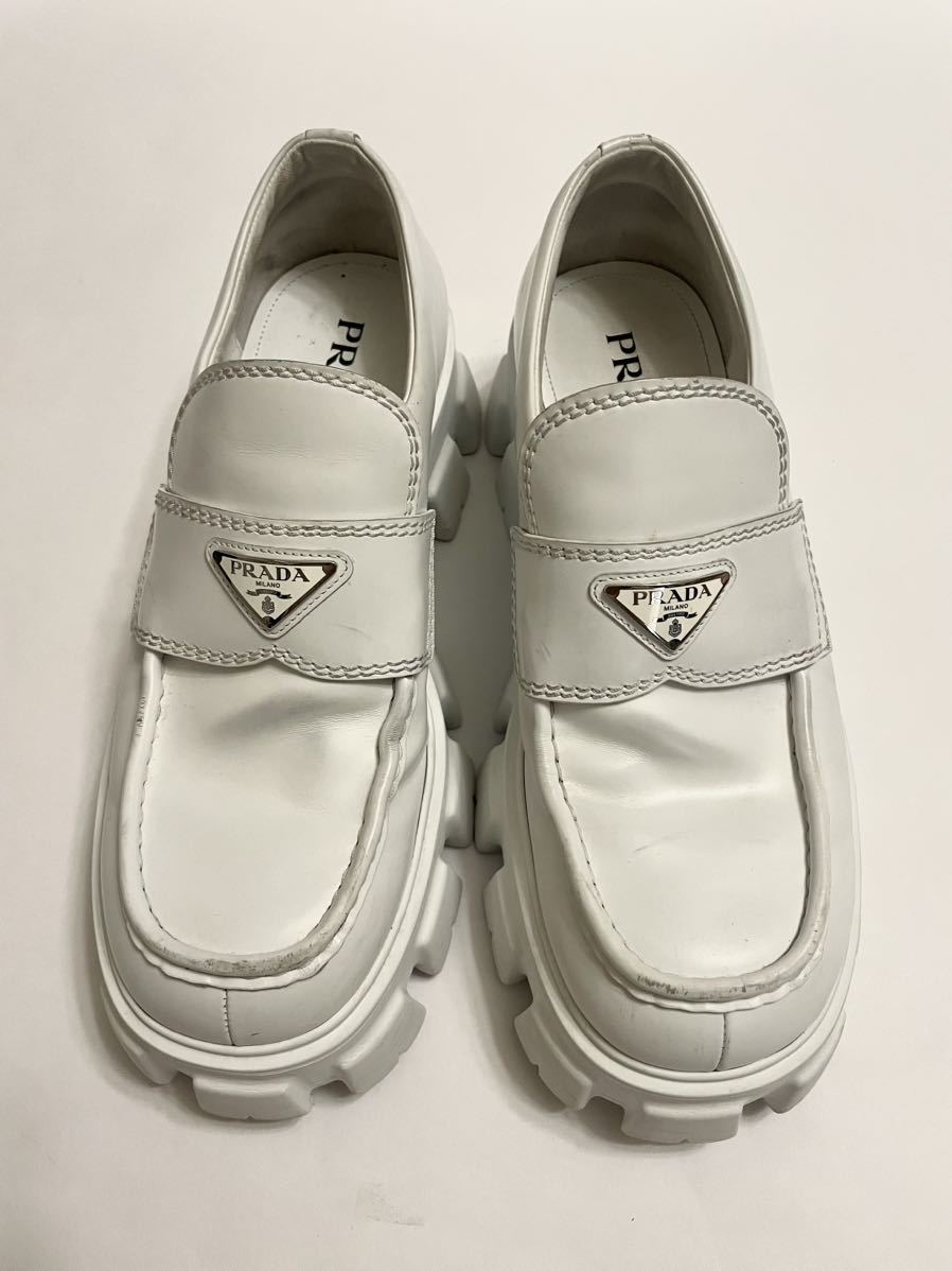 PRADA MILANO Monolith プラダ モノリス ブラッシュド レザー ローファー ホワイト 厚底ソール メンズ シューズ ...