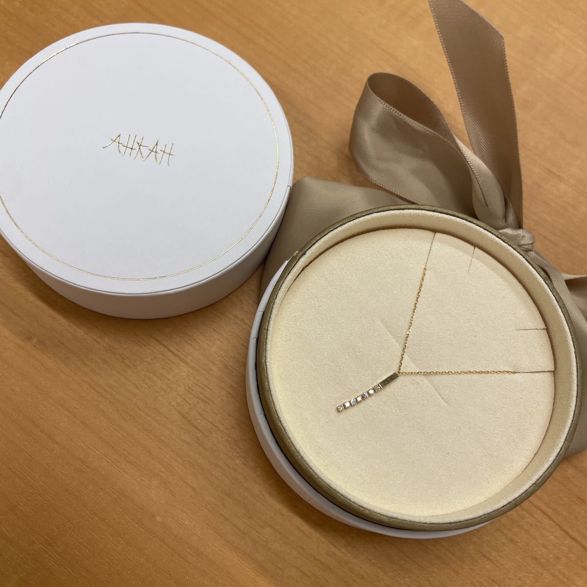 AHAKA アーカー ネックレス K18 18金 ダイヤモンド 0.08ct ゴールド 箱付き(アーカー)｜売買されたオークション情報 ...