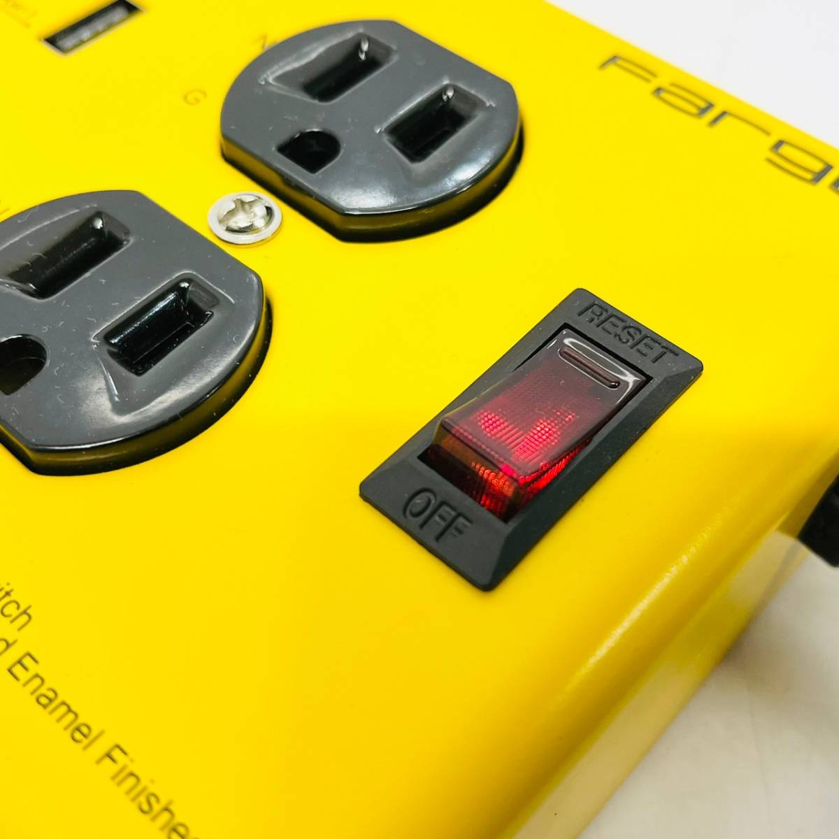 ファーゴ PT410YE スチールタップAC2個 Fargo イエロー 3.4A USB SURGE GUARD 2in1 Power ...