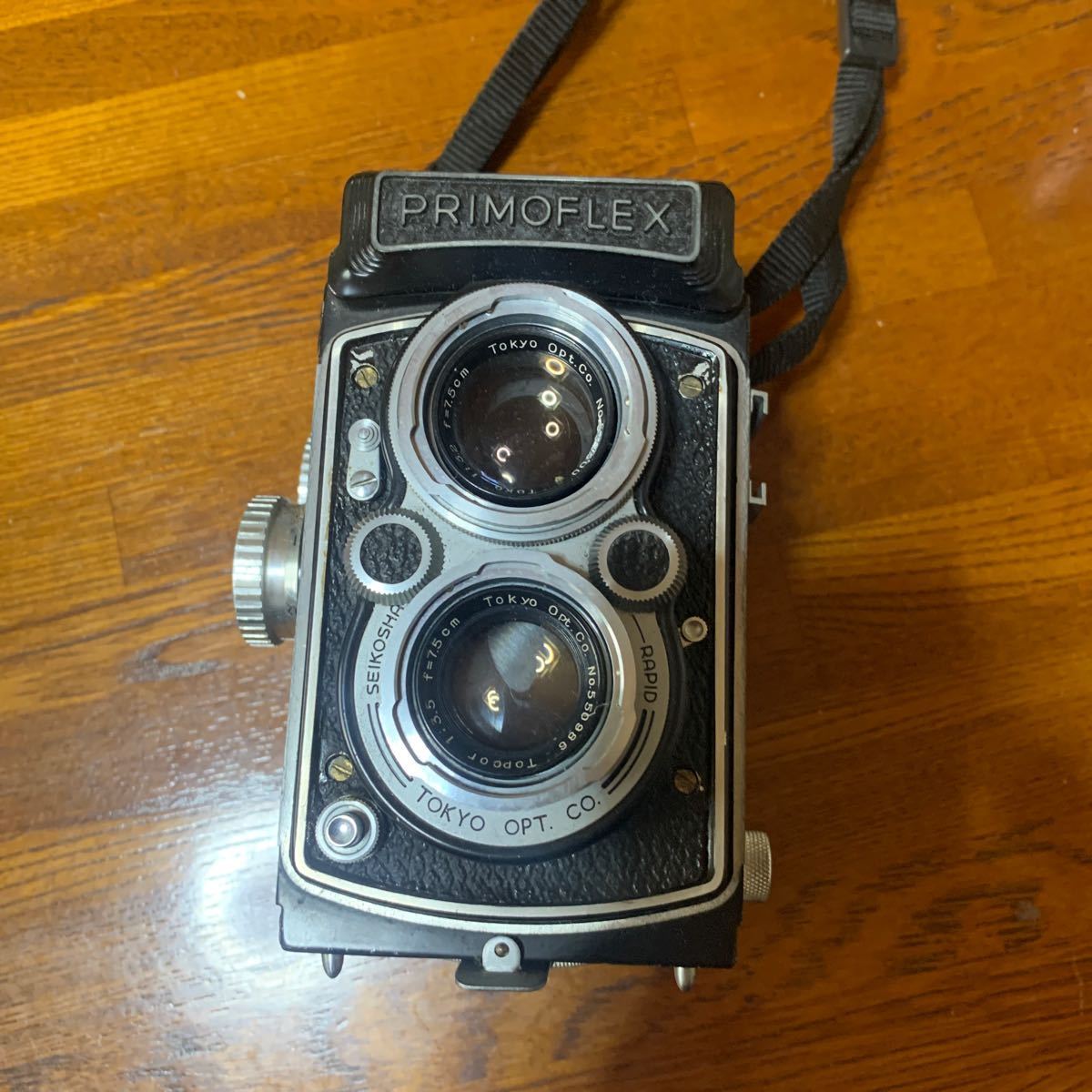 二眼レフカメラ PRIMOFLEX(二眼レフ)｜売買されたオークション情報、yahooの商品情報をアーカイブ公開 - オークファン（aucfan.com）