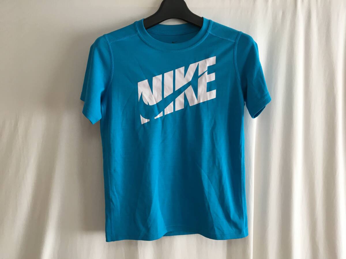ナイキNIKE DRI-FIT ドライTシャツ サイズ145cm 送料スマートレター180円(トップス)｜売買されたオークション情報、yahooの商品情報をアーカイブ公開 - オークファン ...