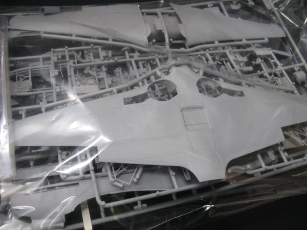 ICM 1/32 ソビエト Yak-9T 戦闘機(軍用機)｜売買されたオークション情報、yahooの商品情報をアーカイブ公開 - オークファン（aucfan.com）