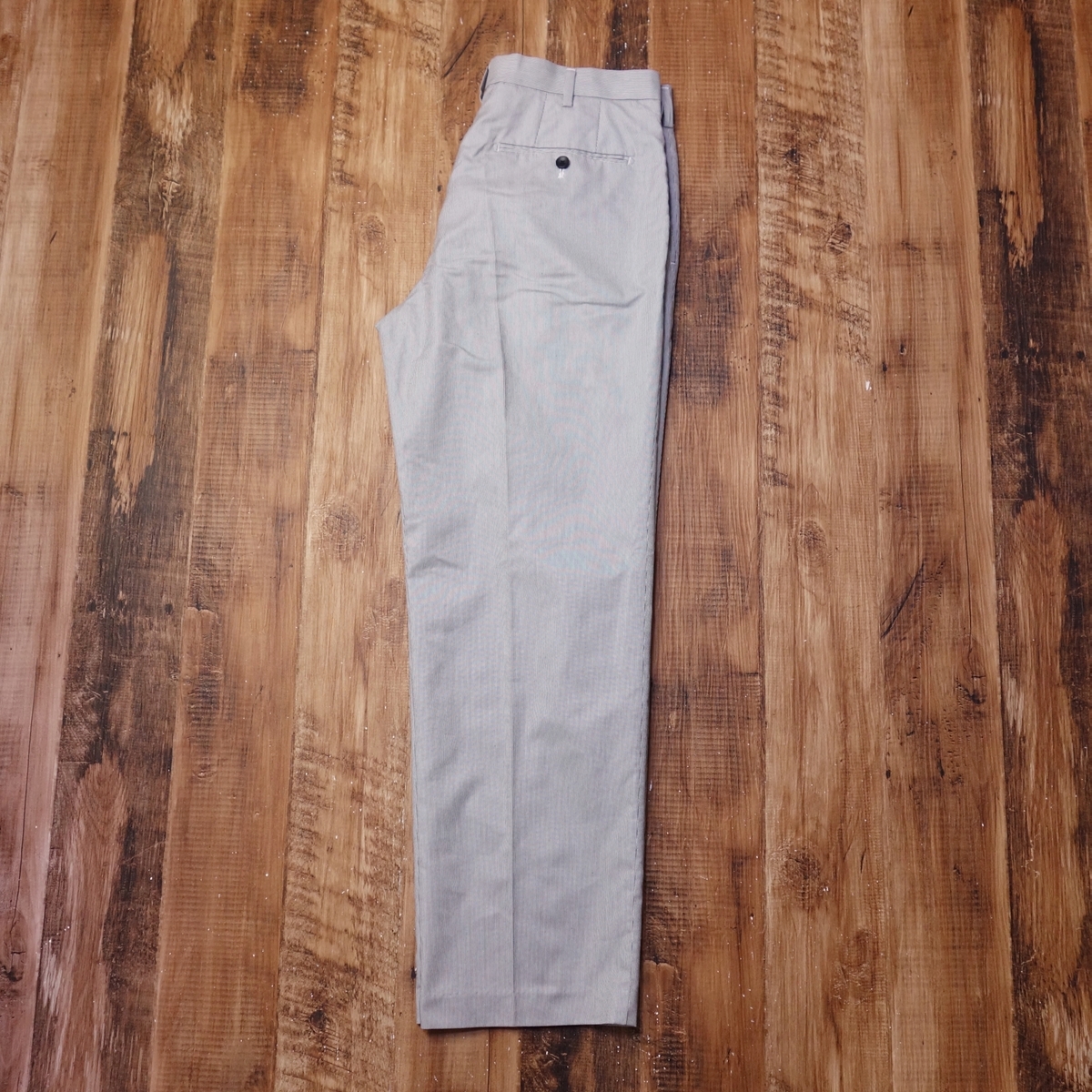 ユニクロ UNIQLO ドライツータックパンツ メンズ 82 古着 グレー MY9(その他)｜売買されたオークション情報、yahooの商品情報をアーカイブ公開 - オークファン（aucfan.com）