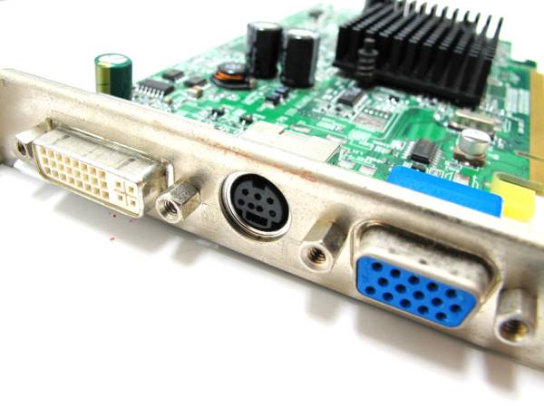 P-pal PG ATI Radeon X300/X550/X1050 RV370 128MB PCI E@163(PCI Express ...