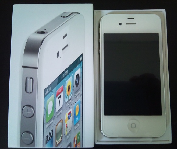 au iPhone4S 16GB ホワイト White(au)｜売買されたオークション情報、yahooの商品情報をアーカイブ公開 - オークファン（aucfan.com）