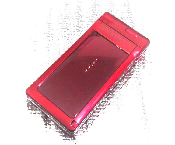 DOCOMO P905i レッド 高画質 高音質 VIERA携帯 送160円(携帯電話)｜売買されたオークション情報、yahooの商品情報を ...