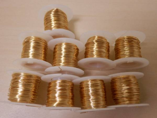 P688 アーティスティックワイヤー ミニスプールス ゴールド 0.3(テグス、ワイヤー)｜売買されたオークション情報、yahooの商品情報をアーカイブ公開 - オークファン（aucfan.com）