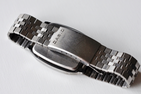 カシオ/CASIO 古いデジタル腕時計 品 50QS-17 電池交換済(その他)｜売買されたオークション情報、yahooの商品情報をアーカイブ ...