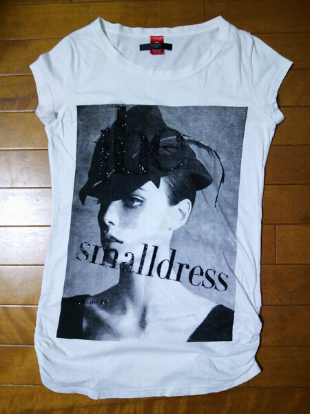 VICKYビッキー半袖Tシャツ 白 size2(半袖Tシャツ)｜売買されたオークション情報、yahooの商品情報をアーカイブ公開 - オークファン（aucfan.com）