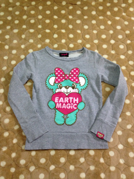 EARTHMAGIC マフィちゃんのトレーナー140cm(トレーナー)｜売買されたオークション情報、yahooの商品情報をアーカイブ公開 - オークファン（aucfan.com）