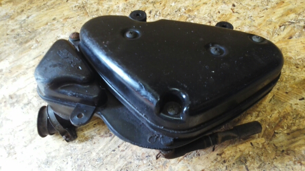 即配可 スズキ RG50 ガンマ 純正エアクリーナーBOX MA11A C-93(スズキ用)｜売買されたオークション情報、yahooの商品情報 ...