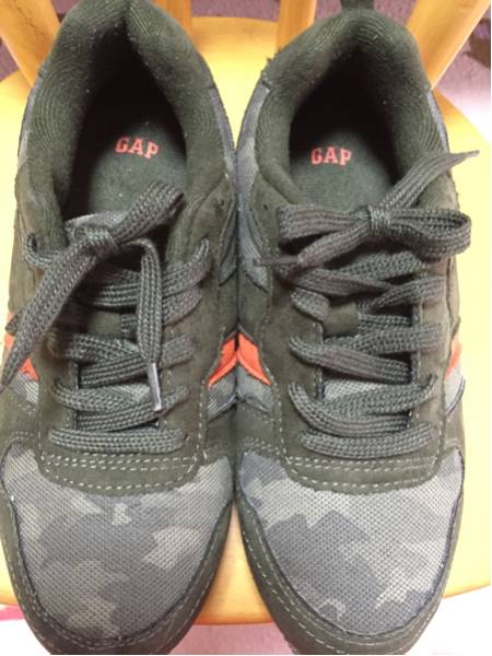 GAP 迷彩スニーカー 23.0cm ギャップ(23cm～)｜売買されたオークション情報、yahooの商品情報をアーカイブ公開 - オークファン（aucfan.com）