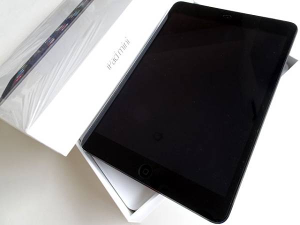 Ver.8.1.3 iPad mini 2 SIMフリー版 アップル 公式オンラインストアより購入 Wi-Fi Cellular 32GB ...