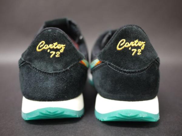 f242 ナイキ クラシックコルテッツ LHM ブラック 29cm NIKE CORTEZ BASIC Latino Heritage Month Black/Green/White(29 ...