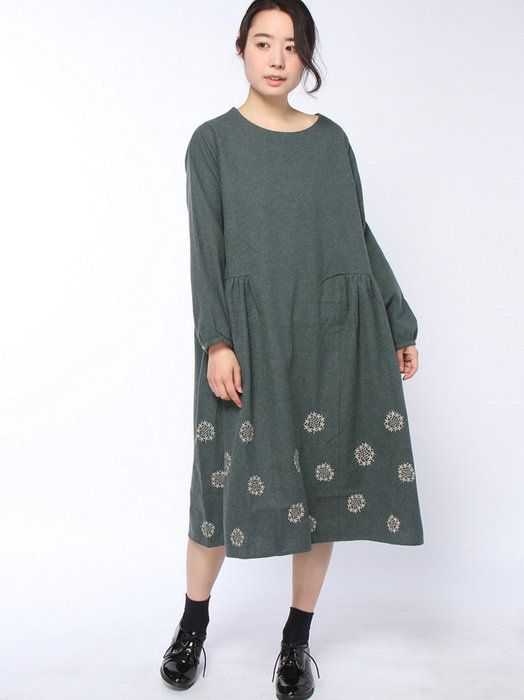 SM2 TC起毛刺繍ワンピース(ワンピース)｜売買されたオークション情報、yahooの商品情報をアーカイブ公開 - オークファン（aucfan.com）