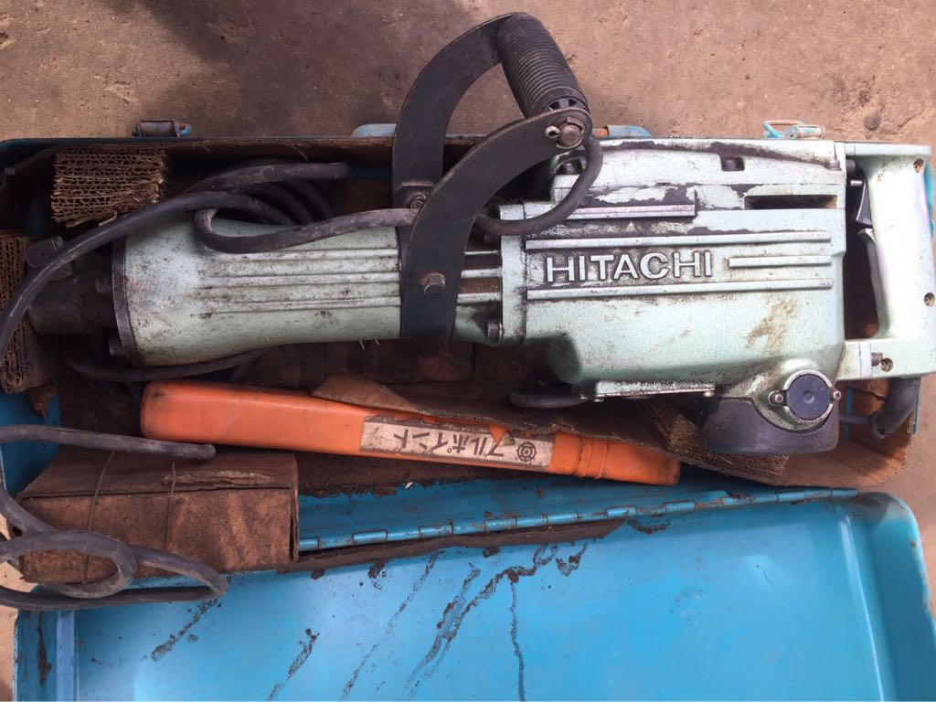 HITACHI 日立工機 PH-65A ハンマ 大型電動 ハンマー ブレーカー(本体)｜売買されたオークション情報、yahooの商品情報をアーカイブ公開 - オークファン（aucfan.com）
