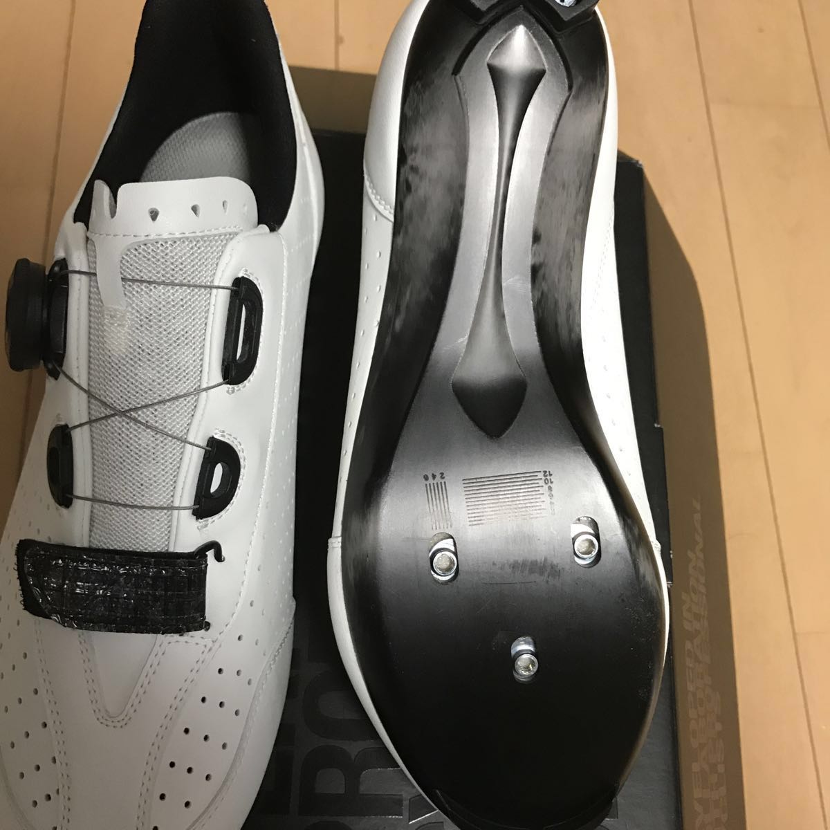 fi'zi:k フィジーク R3 UOMO MENS BOA ロードサイクリングシューズ ホワイト サイズEU41.5(26cm～)｜売買されたオークション情報、yahooの商品情報を ...