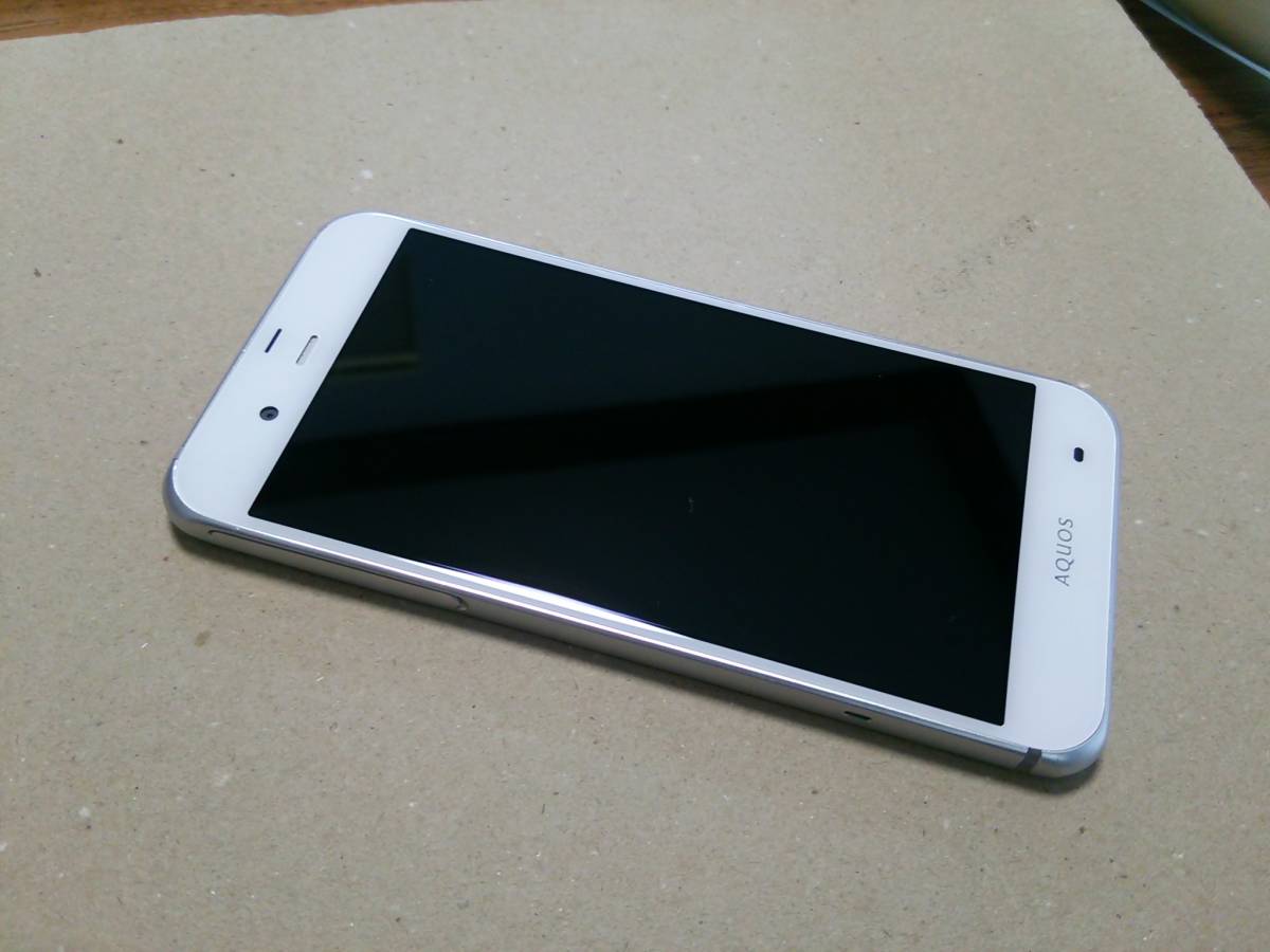 SHV34 au 本体のみ(シャープ)｜売買されたオークション情報、yahooの商品情報をアーカイブ公開 - オークファン（aucfan.com）