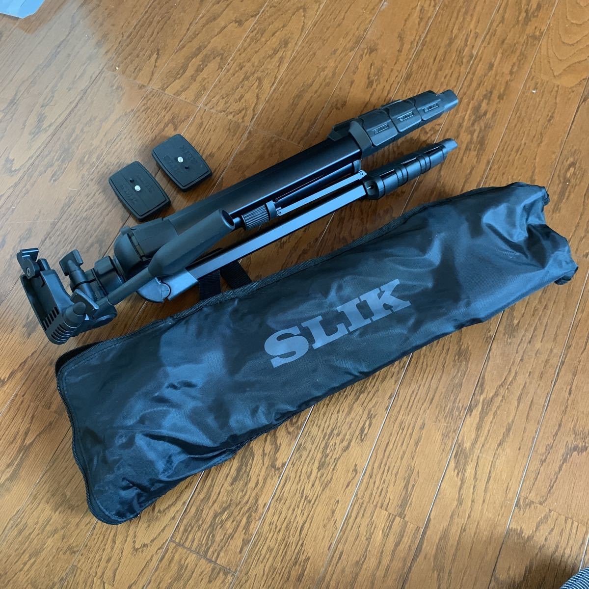 SLIK F740 スペアクイックシュー付き(三脚)｜売買されたオークション情報、yahooの商品情報をアーカイブ公開 - オークファン ...