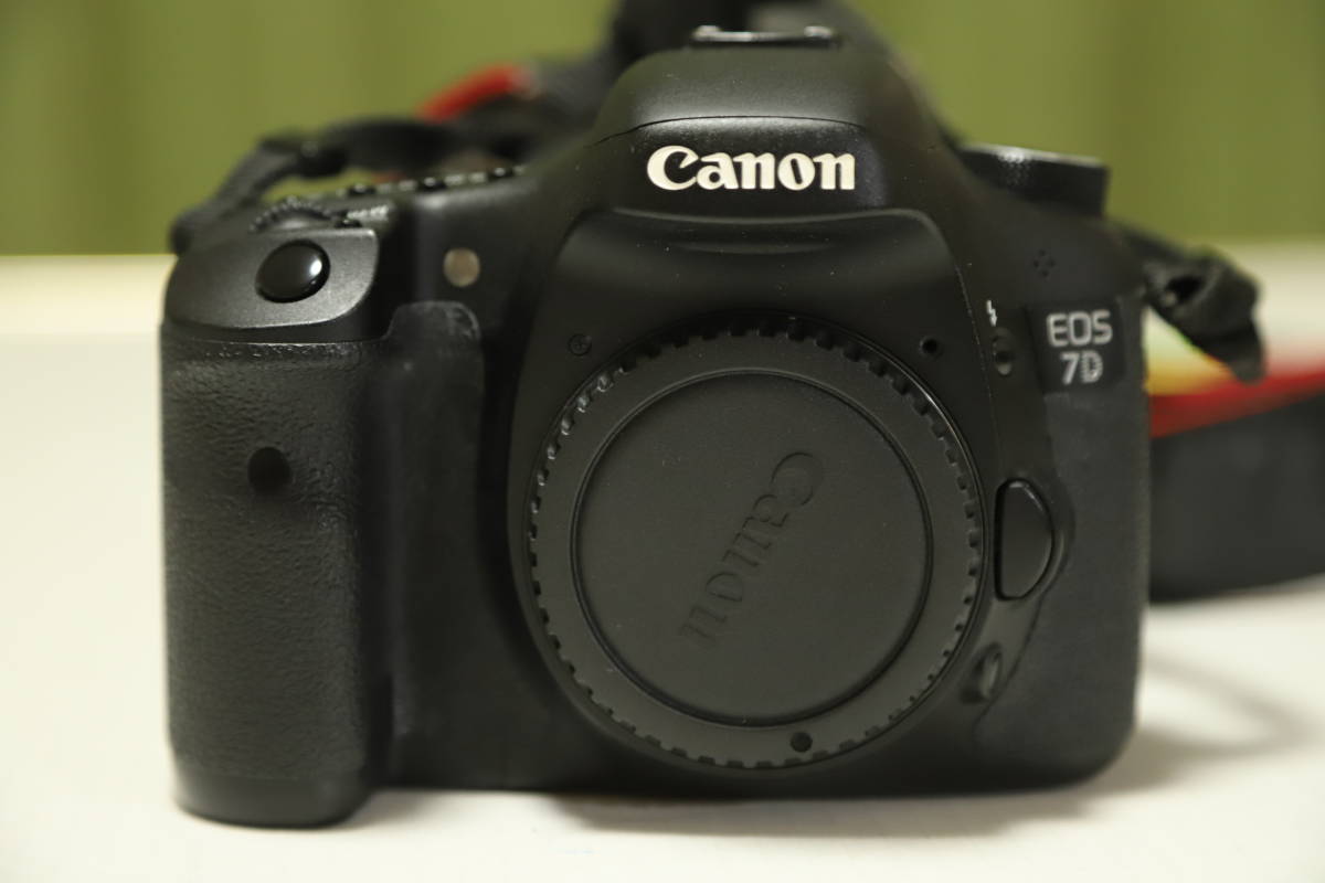 CANON EOS 7D(キヤノン)｜売買されたオークション情報、yahooの商品情報をアーカイブ公開 - オークファン（aucfan.com）