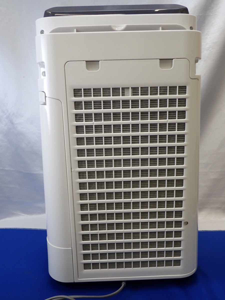 SHARP/シャープ 加湿空気清浄機 KC-F40-W プラズマクラスター PM2.5 16年製(シャープ)｜売買されたオークション情報、yahooの商品情報をアーカイブ公開 - オークファン ...