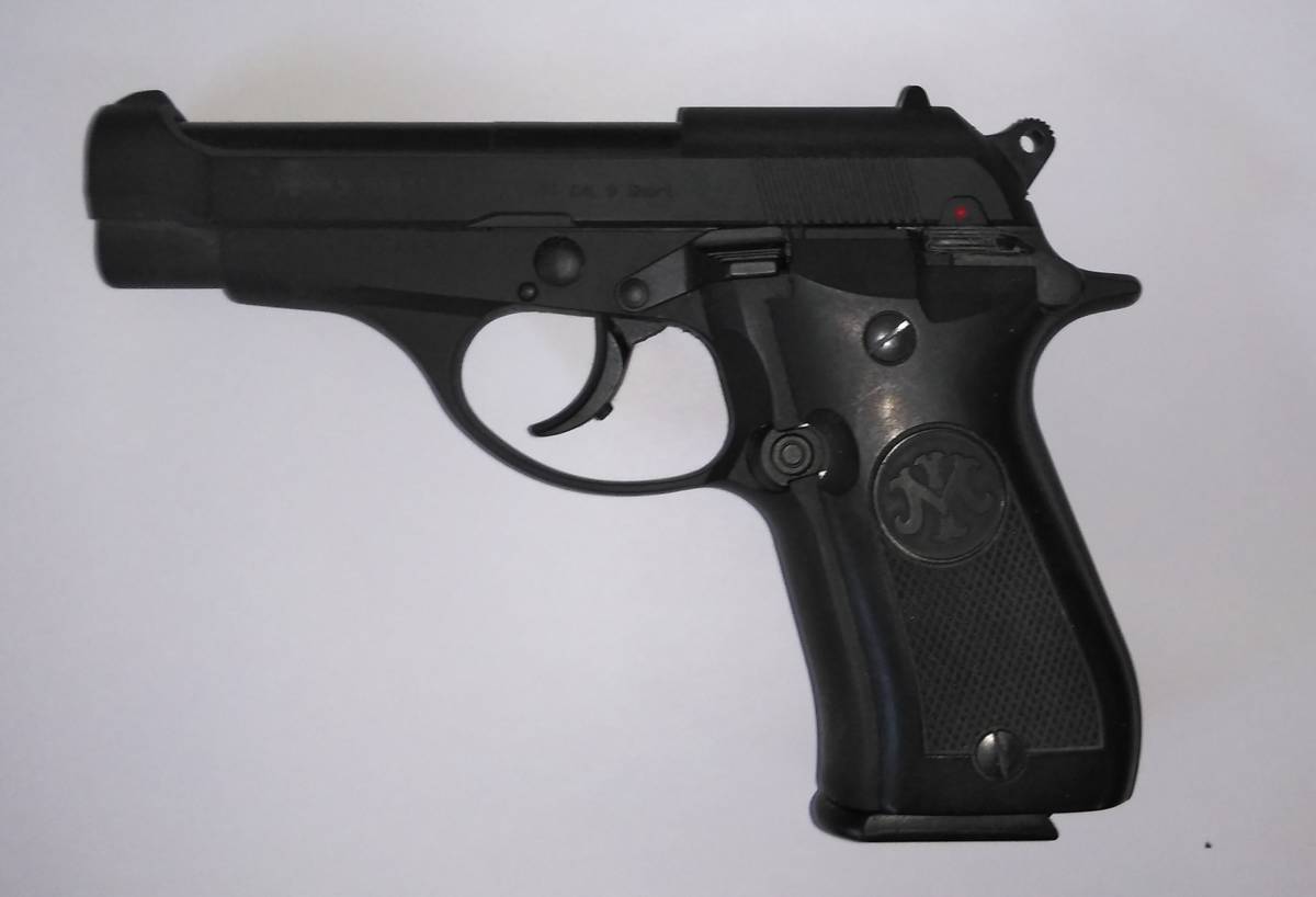 モデルガン マルシンM84(モデルガン)｜売買されたオークション情報、yahooの商品情報をアーカイブ公開 - オークファン（aucfan.com）