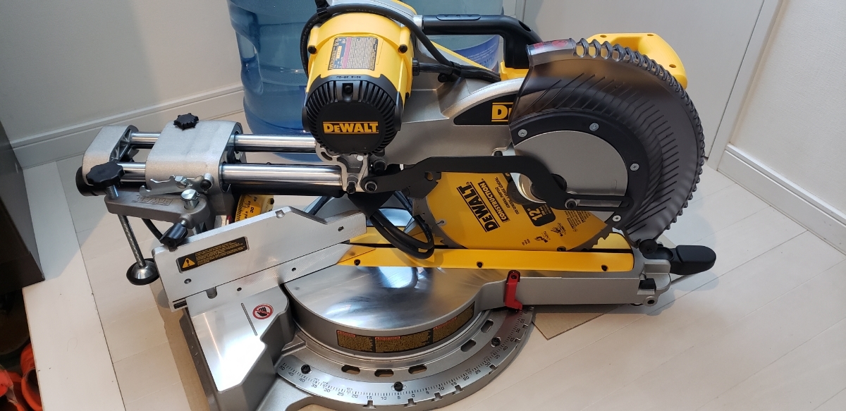 DEWALT DWS779 個人輸入 スライドソー(丸のこ)｜売買されたオークション情報、yahooの商品情報をアーカイブ公開 ...