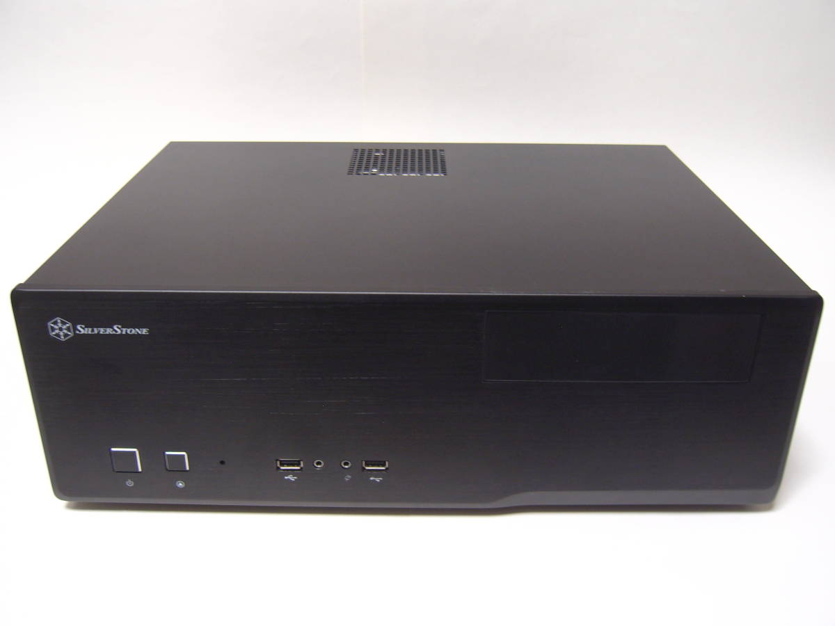 SilverStone SST-GD05B 横置き HTPCケース 品 MicroATX Silver Stone ジャンク 元箱付き 絶版 ...