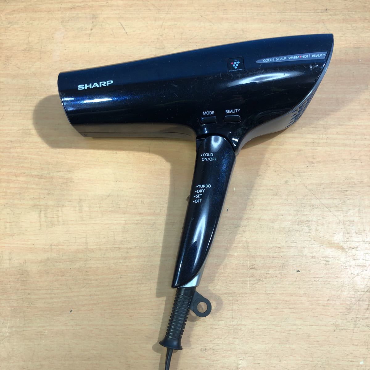 SHARP プラズマクラスタ スカルプヘアドライヤー IB-HX9K 17年製 260(その他)｜売買されたオークション情報、yahooの商品情報をアーカイブ公開 - オークファン ...